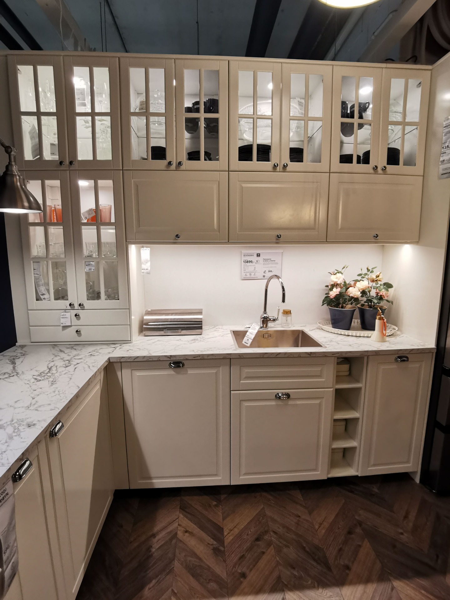 BODBYN IKEA Kitchen – Timeless Elegance and Cozy Details